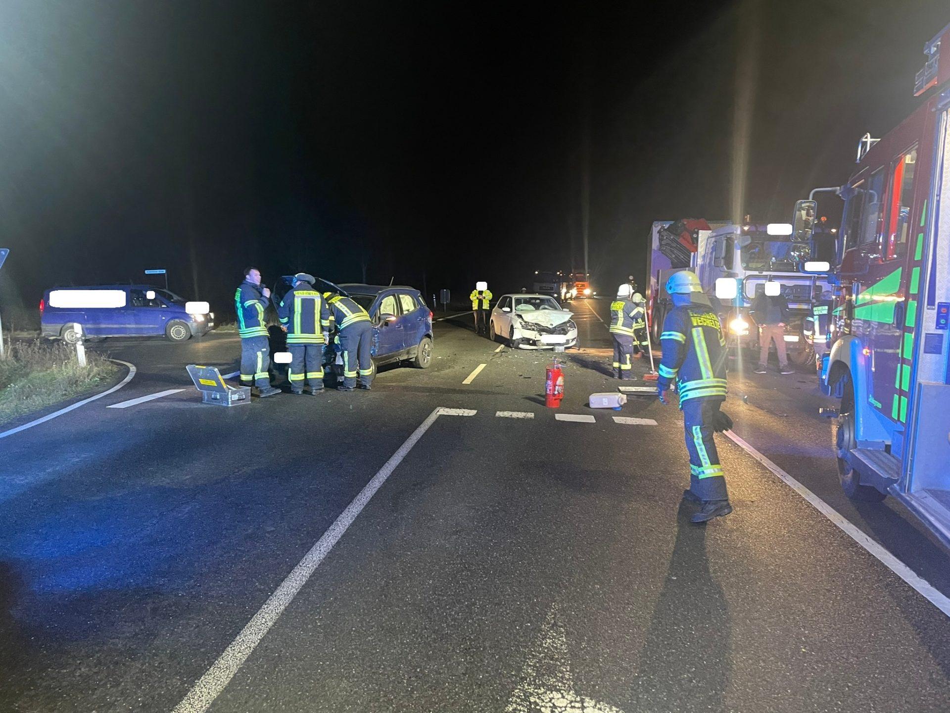 Unfall auf der Vechelder Umgehungsstraße: Zwei leichtverletzte PKW-Fahrerinnen - sonst nur ...